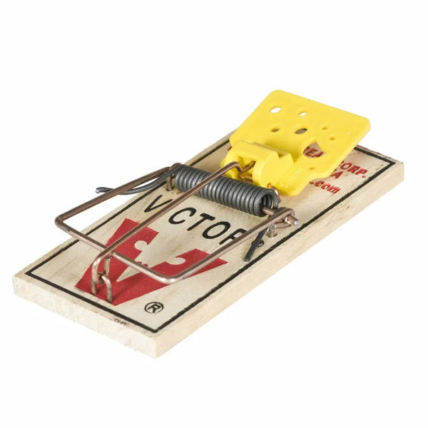 Victor Plastic Cheese Pedal Wooden Mouse Trap 2pk